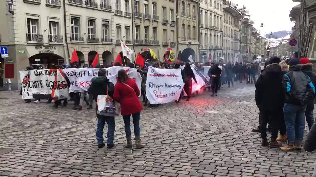 Anti-WEF-Demonstranten ziehen durch Bern