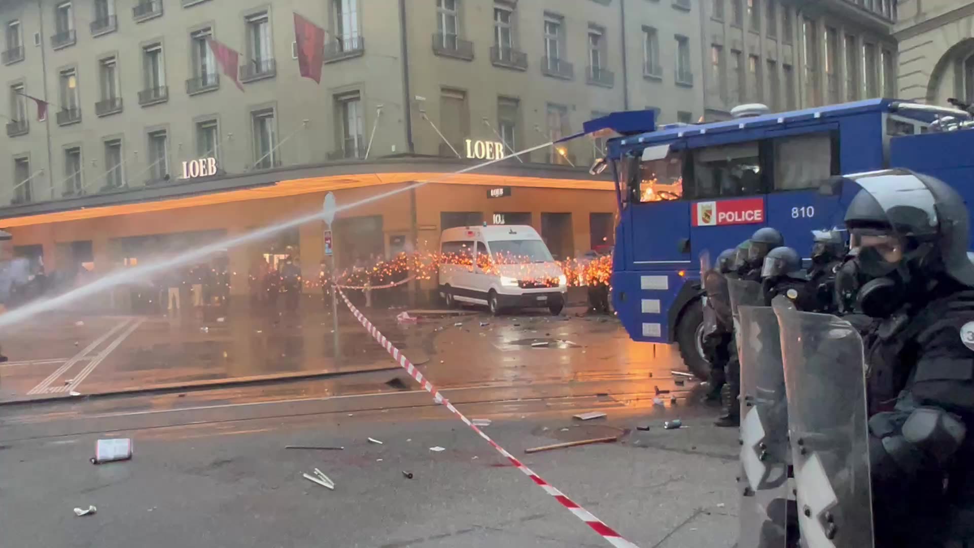 Palästina-Demo in Bern: Strassenschlacht und Feuer